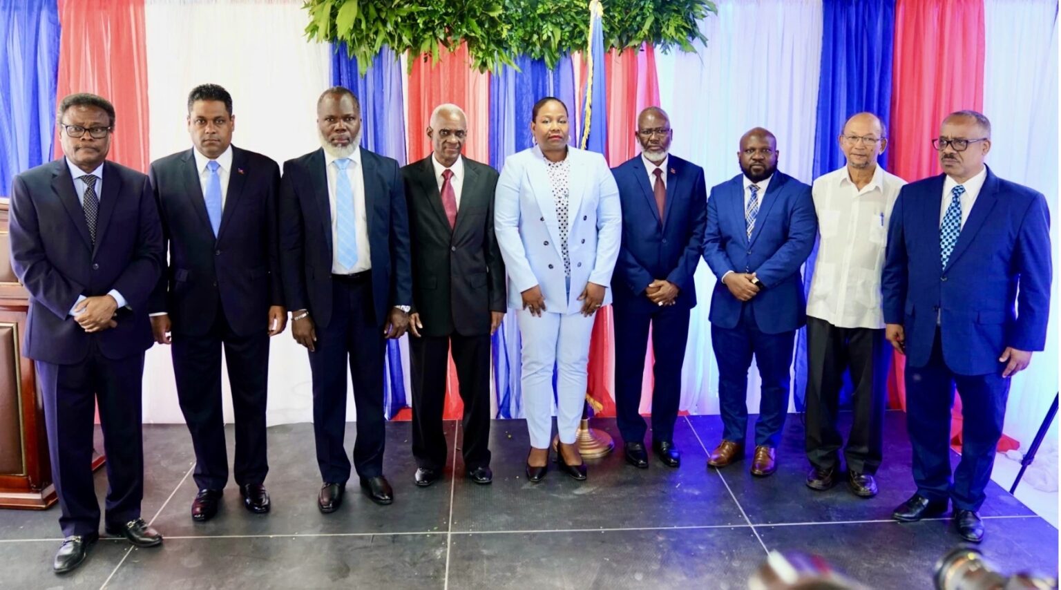 Haïti. Un mois après leur installation, les membres du CPT font du ...